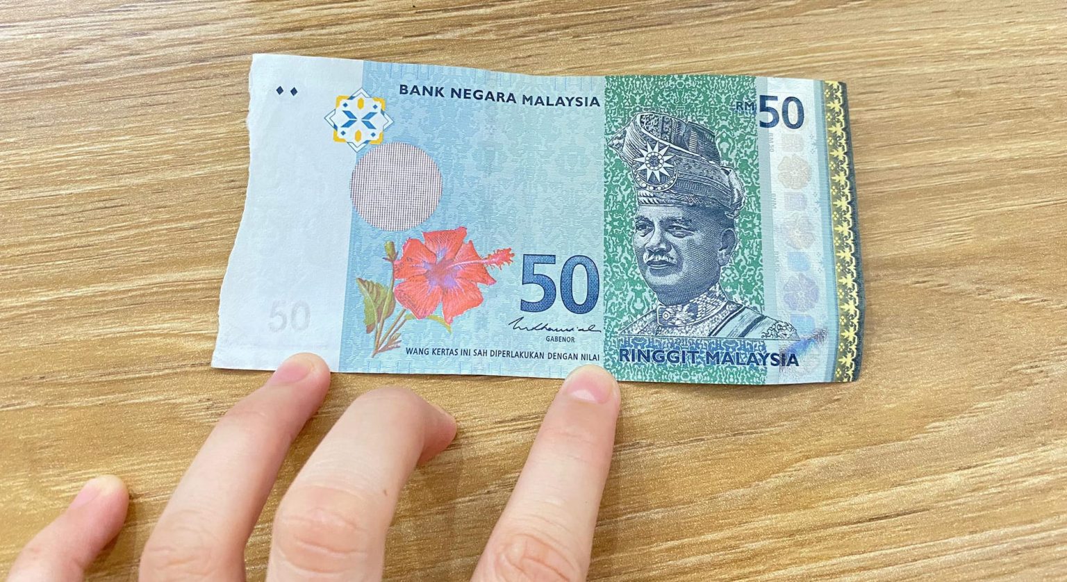 'Saya masak dengan ikhlas, awak bayar guna duit koyak?' - Peniaga ...